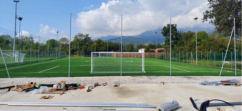Dal campo di calciotto alla palestra mobile esterna e l'area medica, si arricchisce il centro di ...
