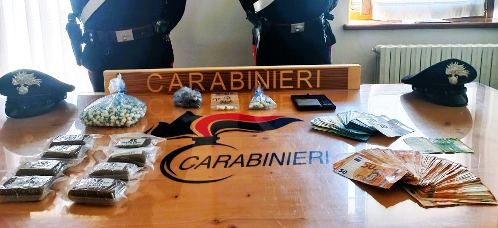 Droga sulle pista da sci, arrestato un 50enne di Cortina che spacciava cocaina, hashish e ...