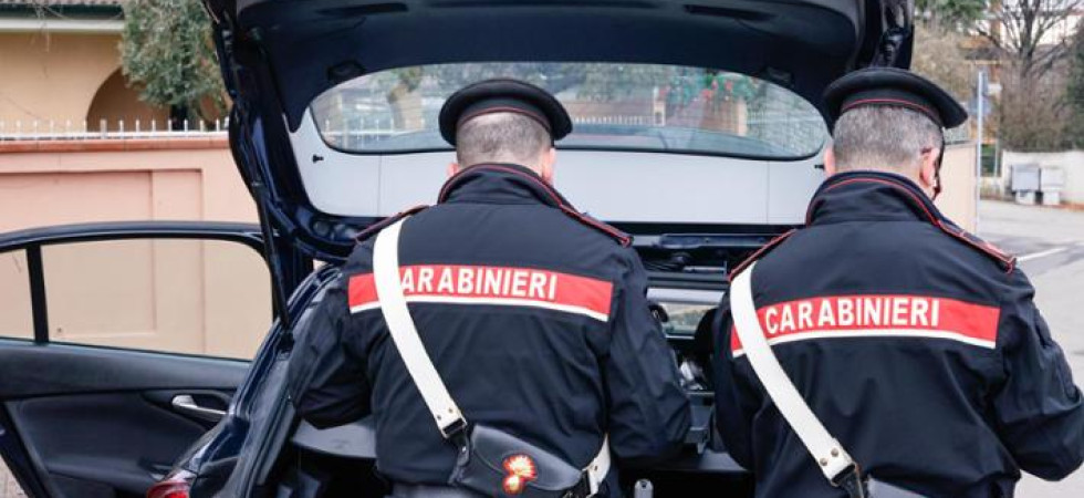Spingono a terra un giovane e gli rubano la bici: rintracciati dai carabinieri grazie all'aiuto ...