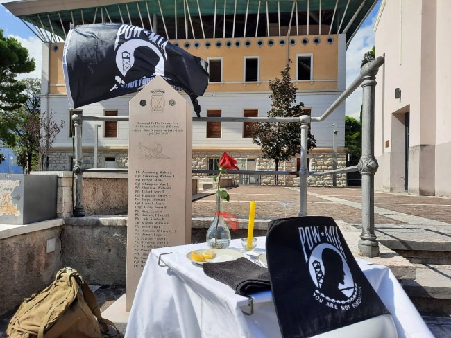 Sul Garda la cerimonia per ricordare i 25 militari Usa a bordo del ...