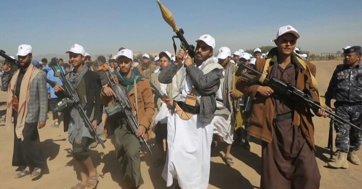 Tre missioni navali per fermare gli Houthi nel mar Rosso, mentre Israele bombarda Gaza e si ...