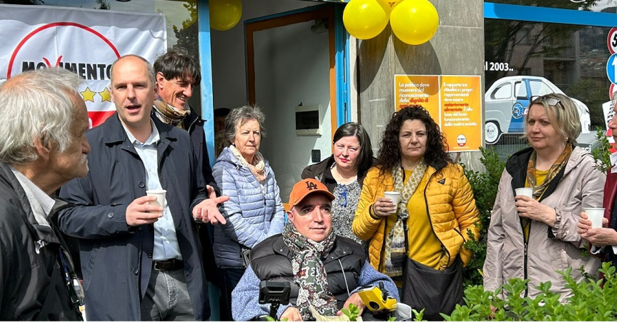 Il Movimento 5 stelle inaugura la nuova sede a Trento: ''Nuovo capitolo ...