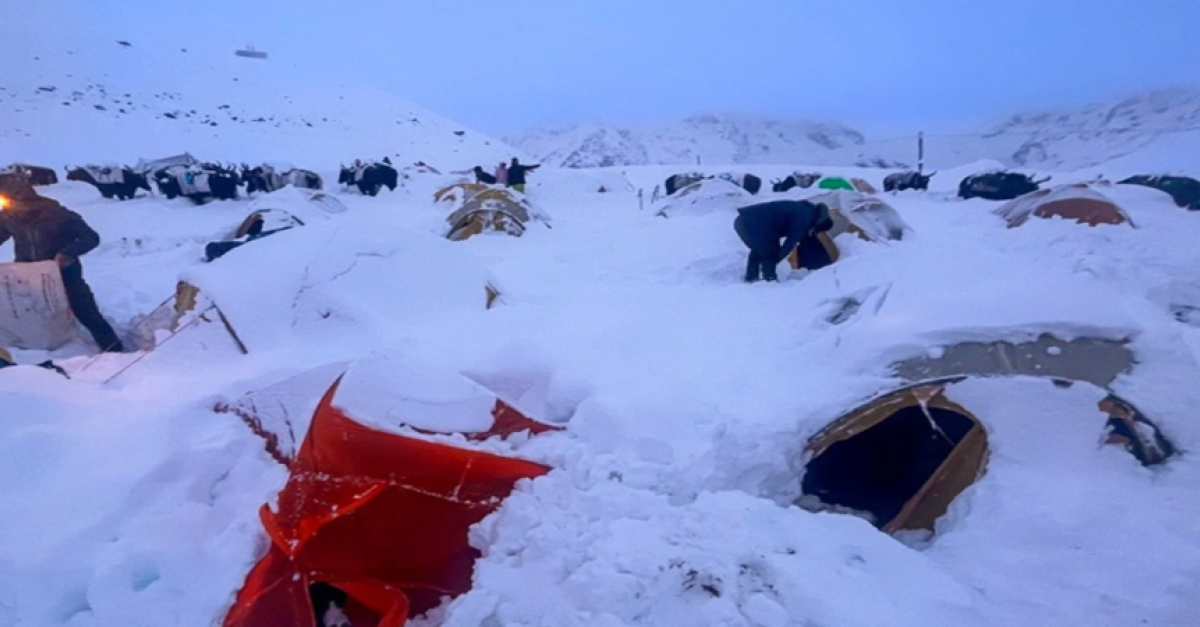 Una persona morta per ipotermia, altre 200 ancora bloccate nella ...