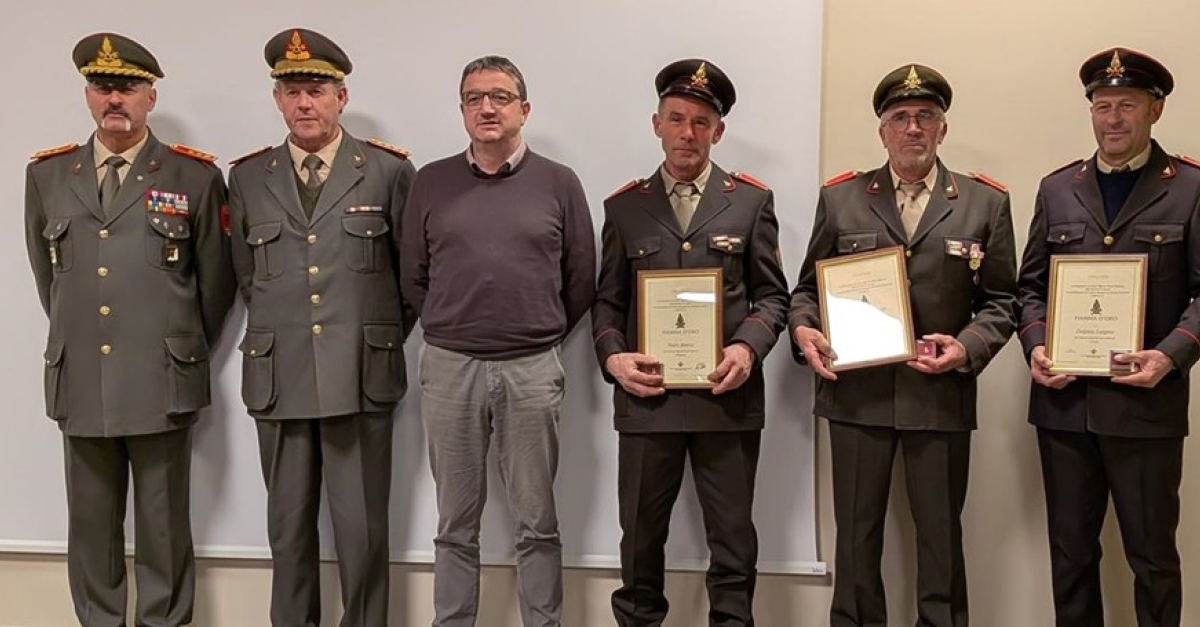Consegnati gli attestati di benemerenza ai vigili del fuoco volontari ...