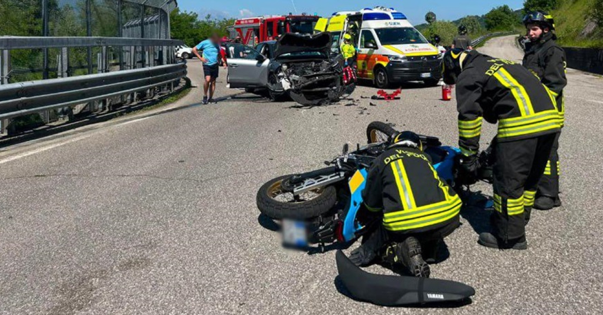 Violentissimo scontro auto-moto: grave un ferito che è stato portato ...