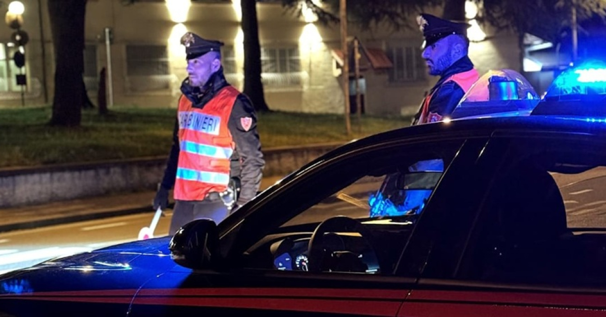 Seguita da un uomo nella notte, una ragazza chiede aiuto ai carabinieri ...